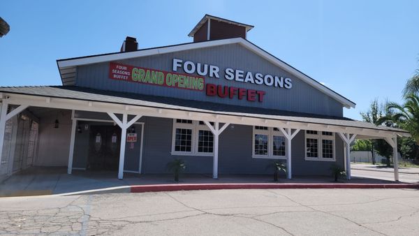 FOUR SEASON BUFFET - Updated December 2025 - 133 Photos & 96 Reviews ...