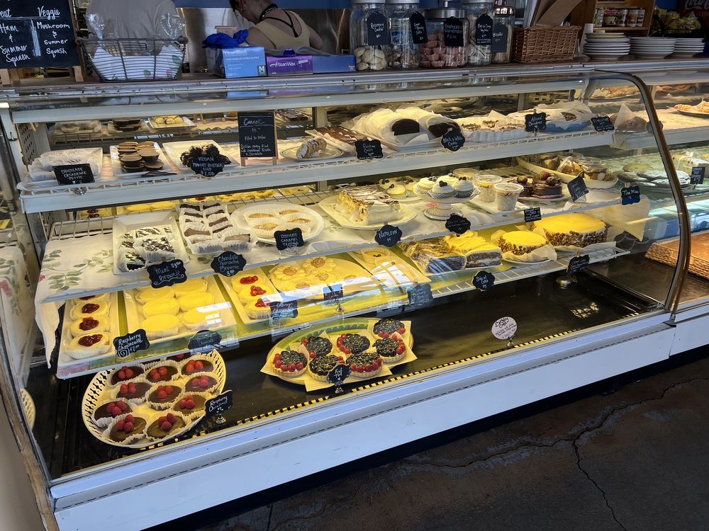 CARLUCCI’S BAKERY - Updated October 2025 - 95 Photos & 128 Reviews ...