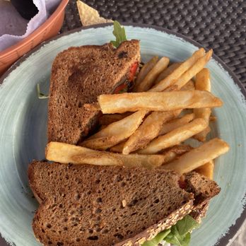 BONGOS BEACH BAR AND GRILLE - TEMP. CLOSED - Updated December 2025 ...