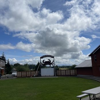 TAPPED PUBLIC HOUSE - Updated May 2026 - 154 Photos & 204 Reviews - 848 ...