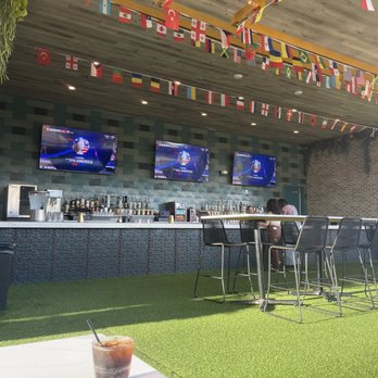 MAYFAIR AUSTIN - Updated December 2025 - 31 Photos & 15 Reviews - 501 W ...