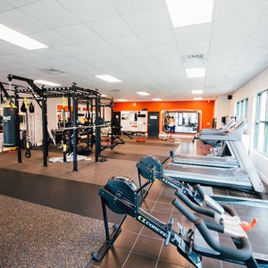 CRUNCH FITNESS - NAPLES - Updated April 2025 - 77 Photos & 97 Reviews ...