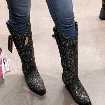 BOOT BARN - Updated July 2025 - 33 Photos - 1131 Tolland Trnpke ...