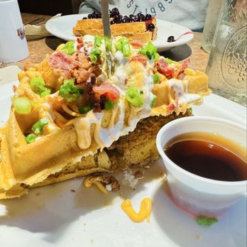 HUCKLEBERRY’S BREAKFAST & LUNCH - Updated January 2025 - 497 Photos ...