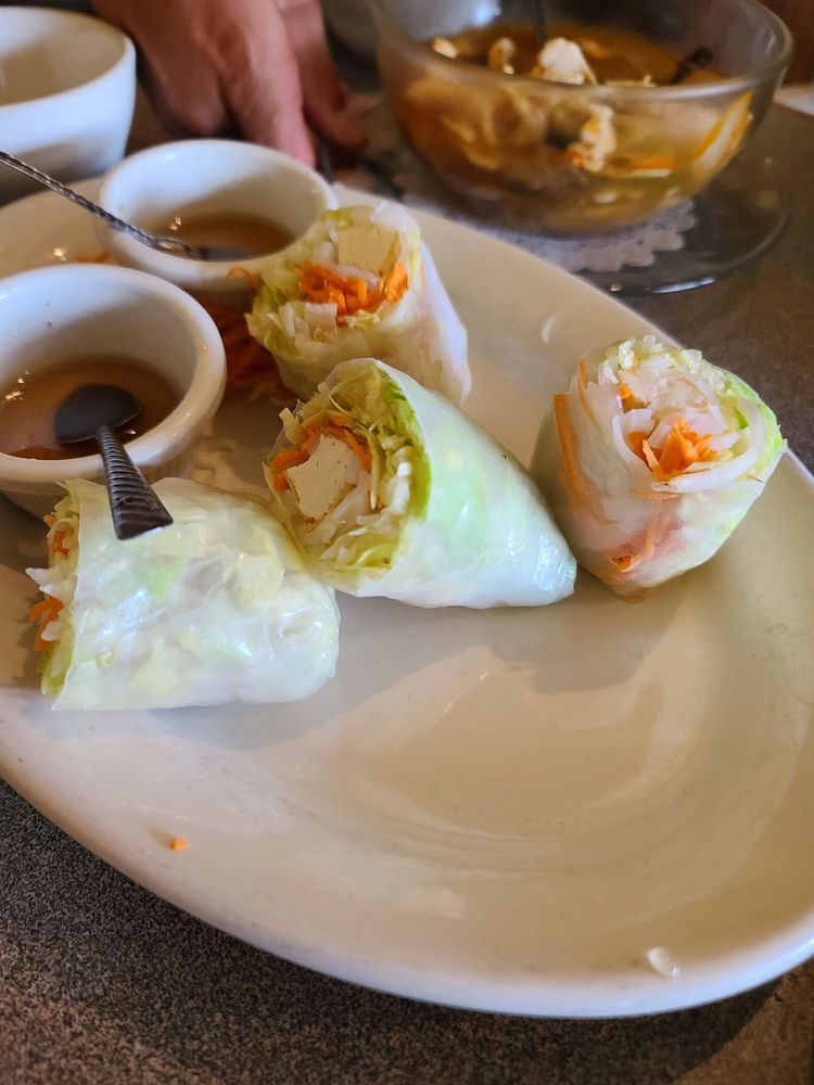 THAI DISH CUISINE - Updated June 2026 - 64 Photos & 142 Reviews - 209 N ...