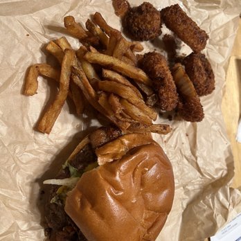 CHEEKS’ CHICKEN & BURGERS - Updated September 2025 - 20 Photos & 13 ...