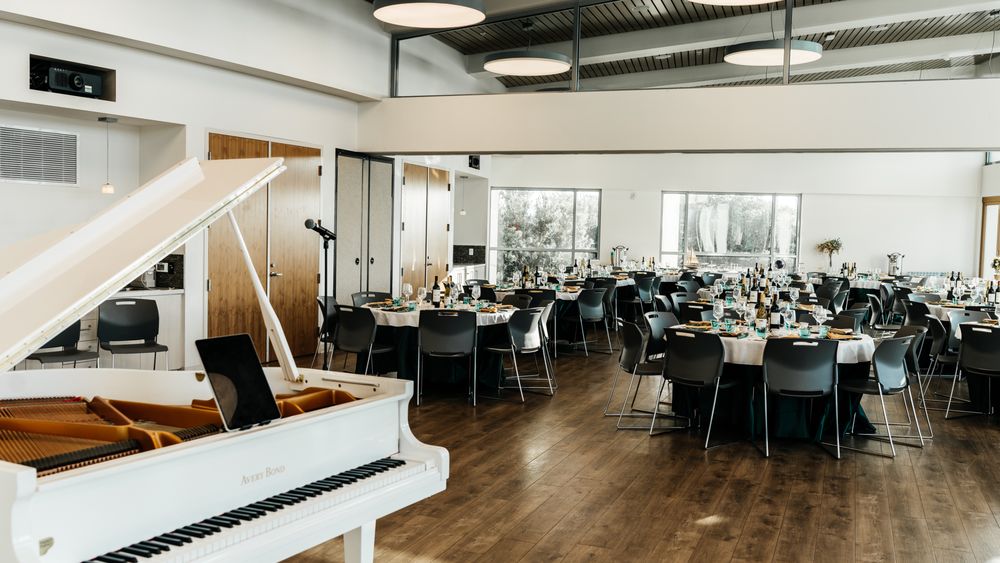 EMERALD MAGIC EVENTS - Updated September 2025 - 25 Photos - 260 Newport ...