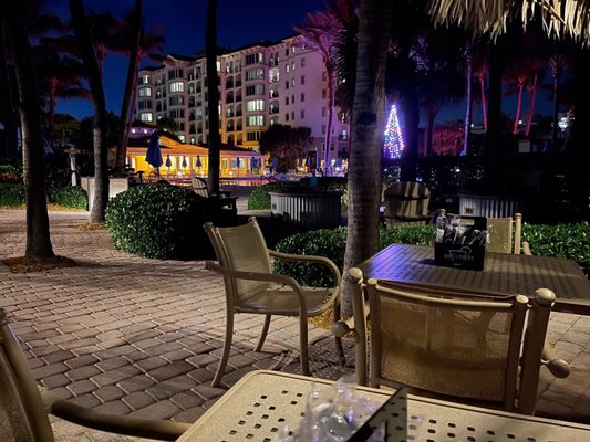 ON THE ROCKS POOL BAR - Updated April 2025 - 42 Photos & 21 Reviews ...