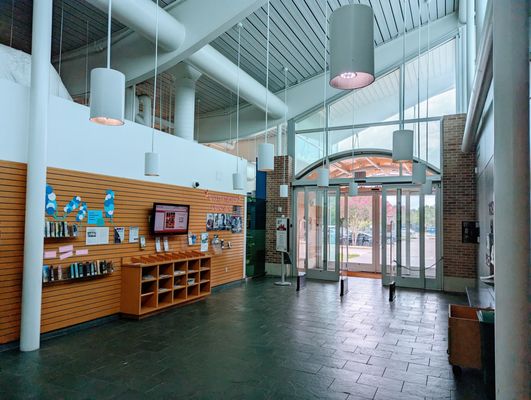 MCGOVERN STELLA LINK NEIGHBORHOOD LIBRARY - Updated November 2025 - 75 ...