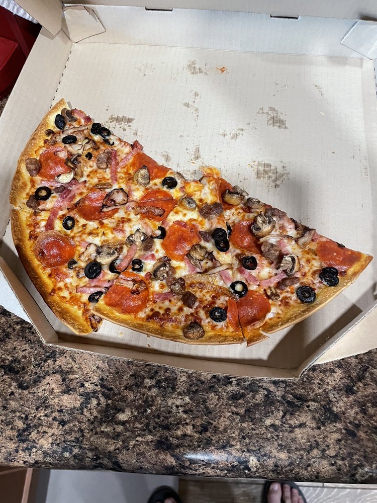 PIZZA HUT - Updated December 2024 - 10 Photos & 35 Reviews - 6750 W ...