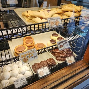 THREE GIRLS BAKERY - 593 Photos & 607 Reviews - 1514 Pike Pl, Seattle ...