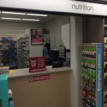 WALGREENS - Updated December 2025 - 16 Photos & 35 Reviews - 9865 ...