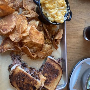 CHARLOS - Updated August 2024 - 31 Photos & 31 Reviews - 45 N Fountain ...