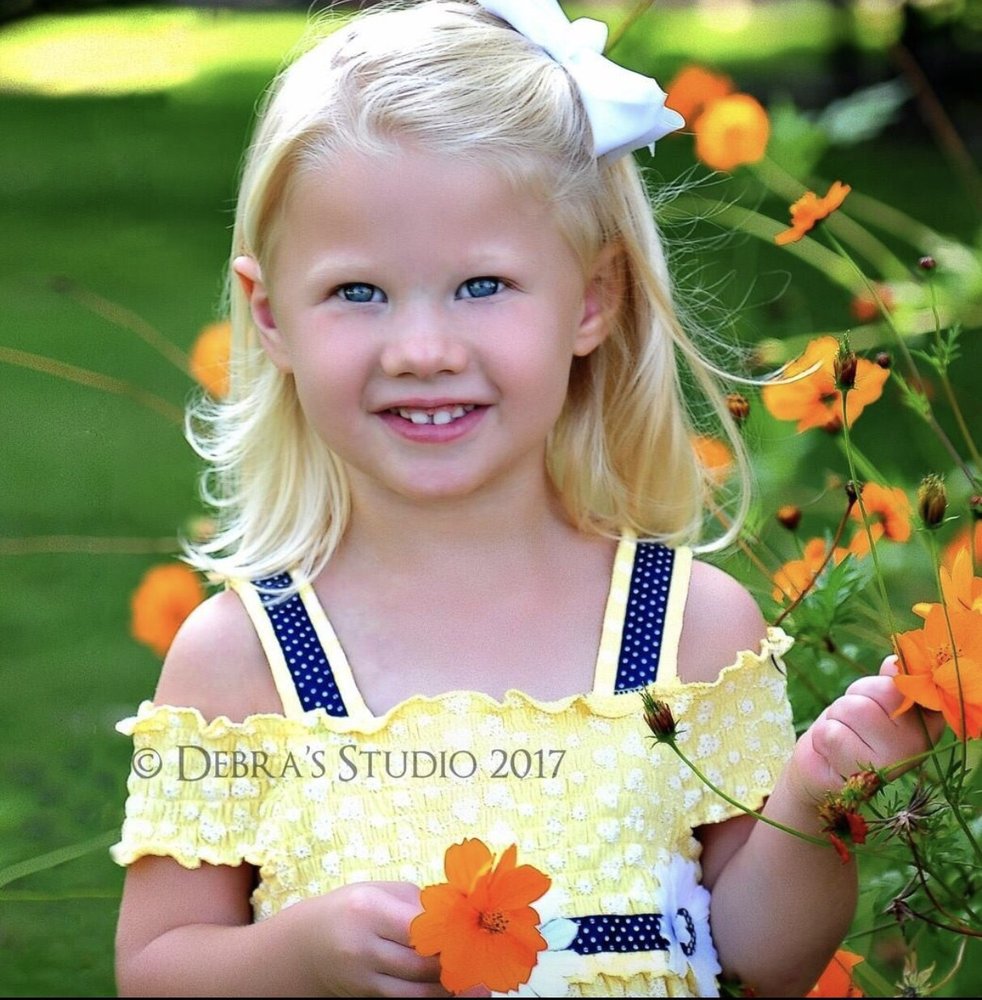 DEBRA’S STUDIO - Updated November 2025 - 28 Photos - 833 Main St, Tell ...