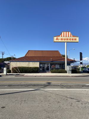 A-BURGER - 75 Photos & 112 Reviews - 155 S Oxnard Blvd, Oxnard, CA ...