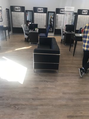 DRAKE EYE CARE AND EYEWEAR - Updated December 2025 - 19 Reviews - 252 ...