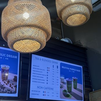 COFFEEHOLIC HOUSE - Updated August 2025 - 1621 Photos & 790 Reviews ...