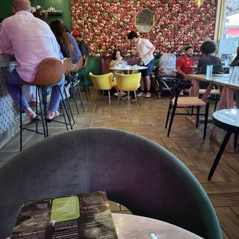 KIXI CAFE - Updated July 2024 - 716 Photos & 208 Reviews - 171 SE ...