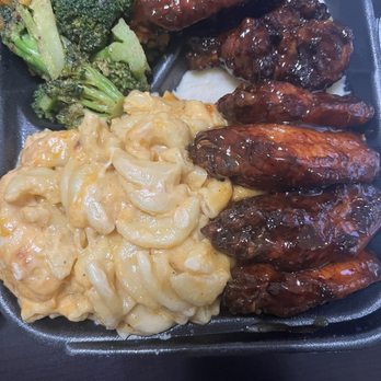 TEV’S KITCHEN - Updated February 2025 - 74 Photos & 107 Reviews - 1905 ...