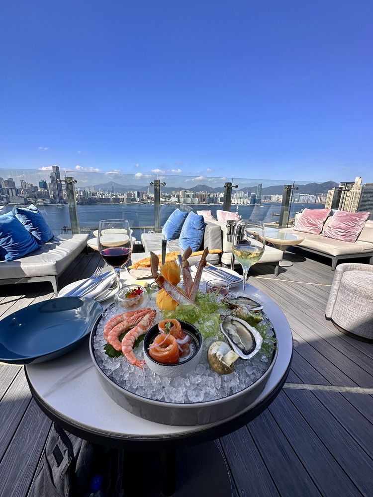 SKYE BAR - Updated February 2025 - 46 Photos - 告士打道310號, Hong Kong ...