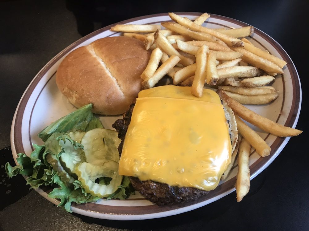 YELLOWSTONE RIVER INN - Updated May 2025 - 45 Photos & 73 Reviews ...