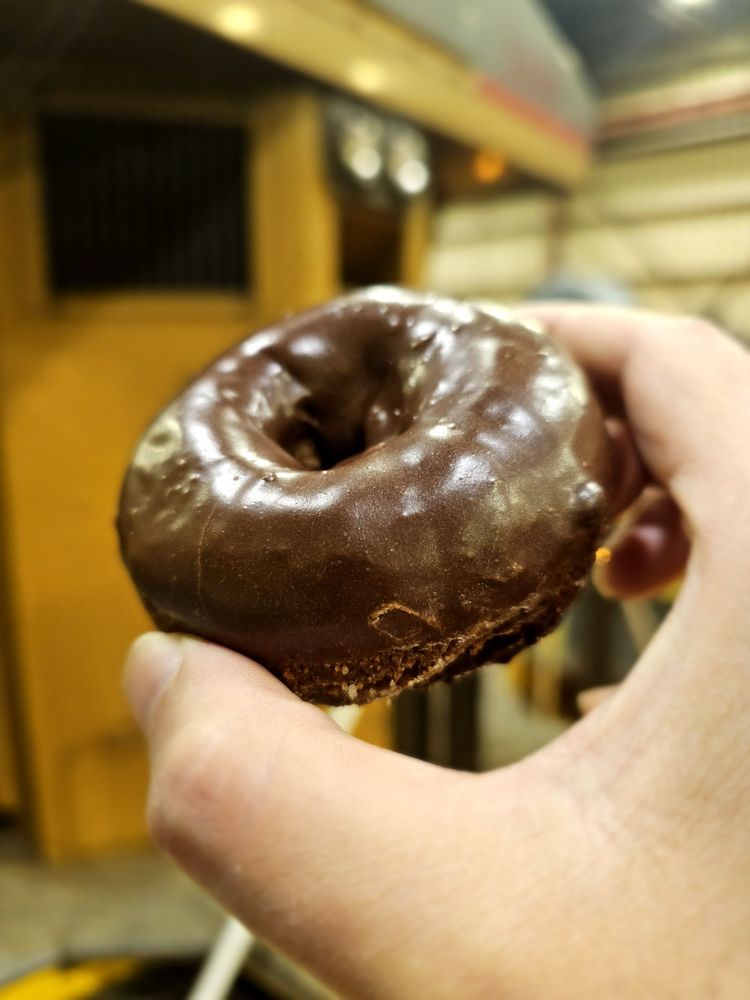 ALEX DONUT SHOP - Updated July 2025 - 42 Photos & 43 Reviews - 1824 E ...