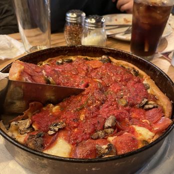 JOHNNY MO’S PIZZERIA - Updated December 2025 - 100 Photos & 92 Reviews ...