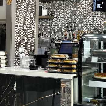 DELAH COFFEE - Updated April 2025 - 1053 Photos & 536 Reviews - 370 4th ...