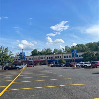 FAIRFAX CIRCLE SHOPPING CENTER - Updated October 2025 - 13 Photos ...