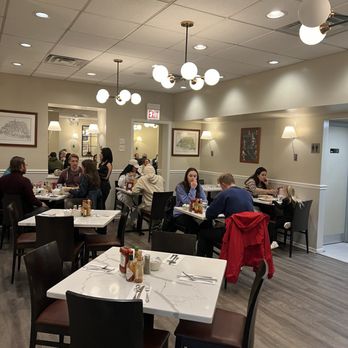 NOOKIES ON WELLS - Updated October 2025 - 474 Photos & 892 Reviews ...