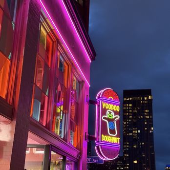 VOODOO DOUGHNUT - Updated March 2025 - 161 Photos & 59 Reviews - 1201 ...