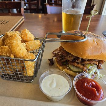 CARDIFF BEACH BAR AT TOWER 13 - Updated January 2025 - 460 Photos & 504 ...