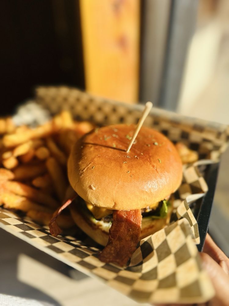 KRAZY SEAFOOD SPORTS BAR & GRILL - Updated April 2026 - 40 Photos & 19 ...