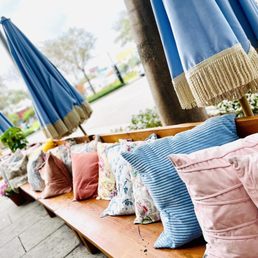 LITTLE HEN - Updated February 2025 - 2768 Photos & 1092 Reviews - 3451 ...