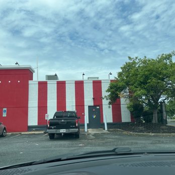 KFC - Updated April 2025 - 20 Reviews - 223 S Dupont Hwy, Dover ...