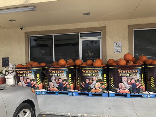 NEIGHBORS MARKET - 20 Photos & 12 Reviews - Grocery - 4211 Northlake ...