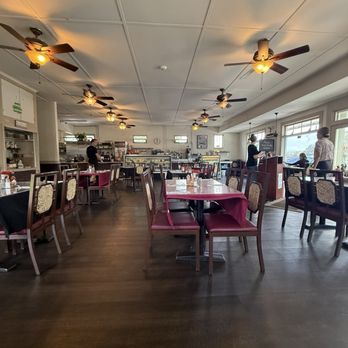 KULA BISTRO - Updated March 2025 - 1808 Photos & 1390 Reviews - 4566 ...