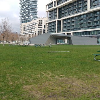 SHERBOURNE COMMON - Updated December 2025 - 54 Photos & 11 Reviews ...