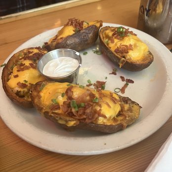 FIREPLACE INN - Updated August 2025 - 156 Photos & 539 Reviews - 1448 N ...