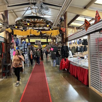 TRADERS WORLD - Updated May 2025 - 235 Photos & 96 Reviews - 601 Union ...