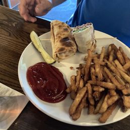 SCHOONERS GRILL POQUOSON - Updated July 2025 - 60 Photos & 35 Reviews ...