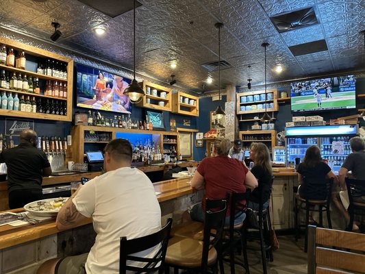 FINS ALE HOUSE & RAW BAR - COASTAL HIGHWAY - Updated October 2024 - 478 ...