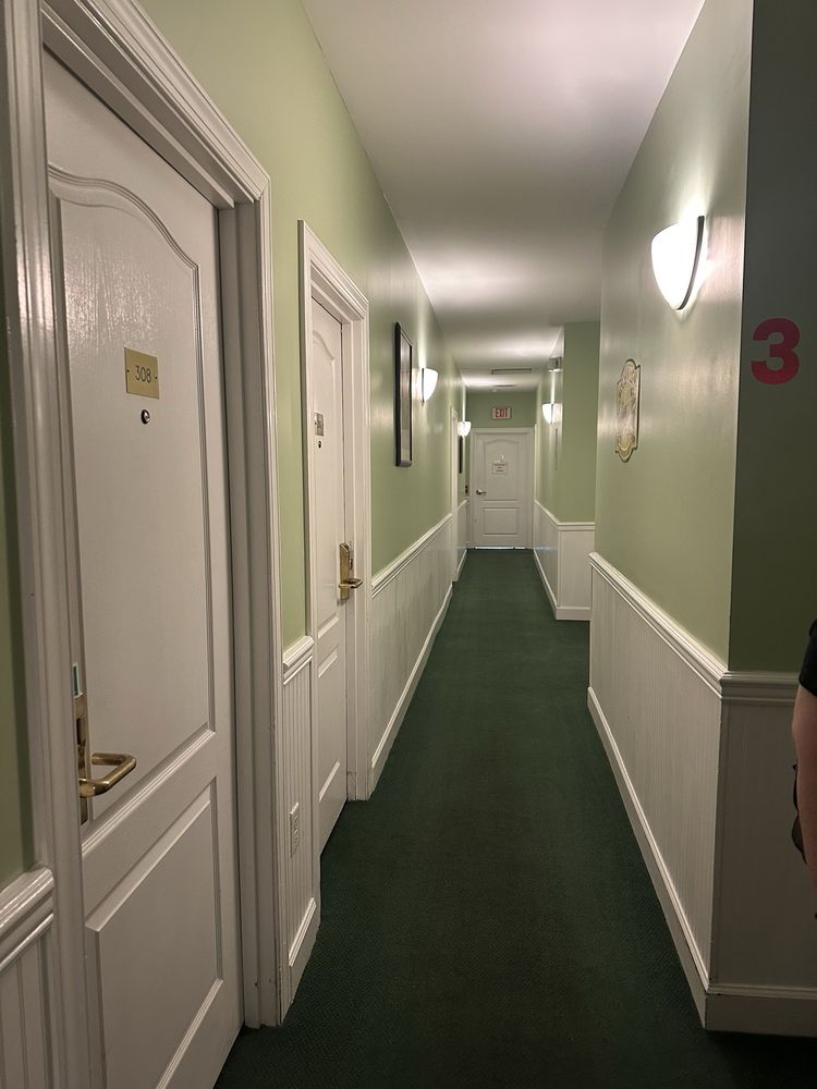 COUNTY CLARE INN - Updated December 2025 - 76 Photos & 51 Reviews ...