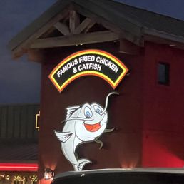 FLAT CREEK - Updated July 2025 - 63 Photos & 61 Reviews - 215 S E St ...