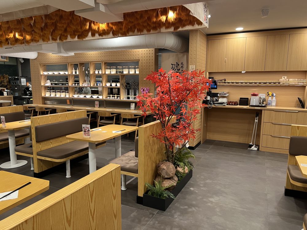 TIM CONSTRUCTION - Updated September 2025 - 142 Photos - 15600 NE 8th ...