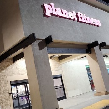 PLANET FITNESS - Updated October 2025 - 34 Photos & 22 Reviews - 3615 ...