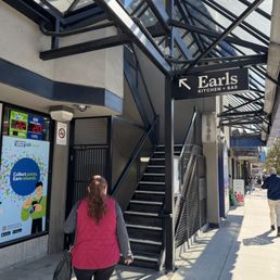 EARLS KITCHEN + BAR - Updated December 2025 - 239 Photos & 241 Reviews ...