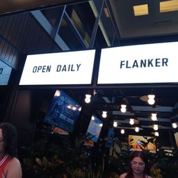 FLANKER KITCHEN + SPORTS BAR - Updated July 2025 - 466 Photos & 388 ...