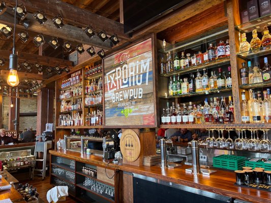 THE EXPLORIUM BREWPUB THIRD WARD - 250 Photos & 142 Reviews - 143 W Saint Paul Ave, Milwaukee ...