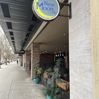 NEW MOON CAFE - Updated December 2025 - 351 Photos & 277 Reviews - 936 ...